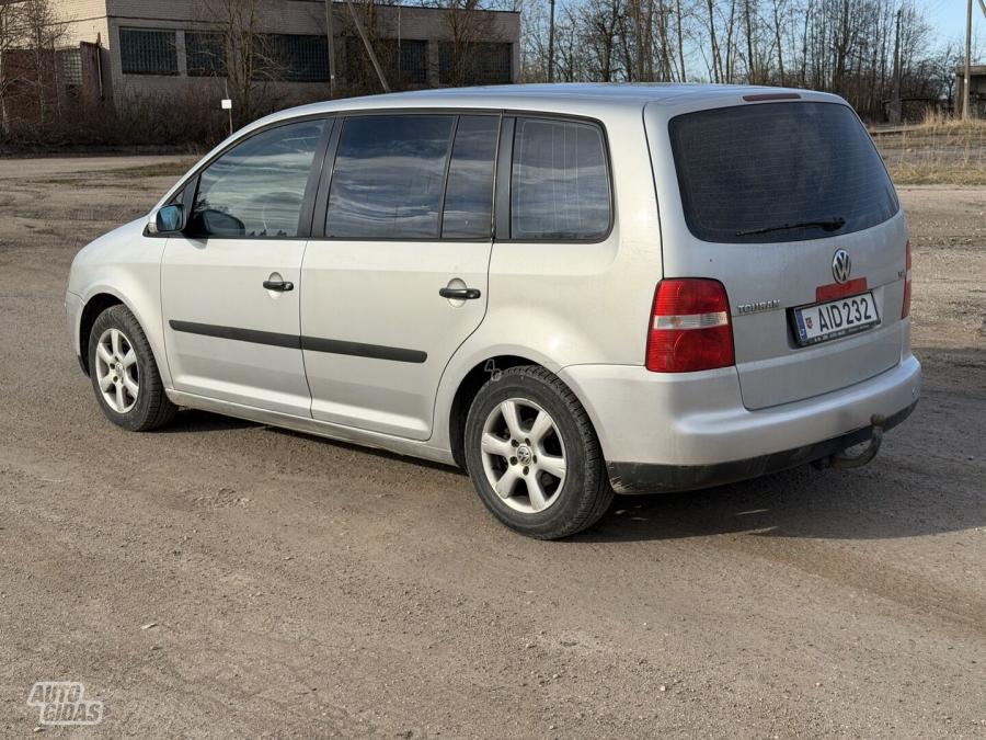 Volkswagen Touran 2003 in Kupiskis, with an engine capacity of 1.90 L and mileage of 305 thousand km for 1150 €, photo 5 on AUTOMOTO.COM.LV