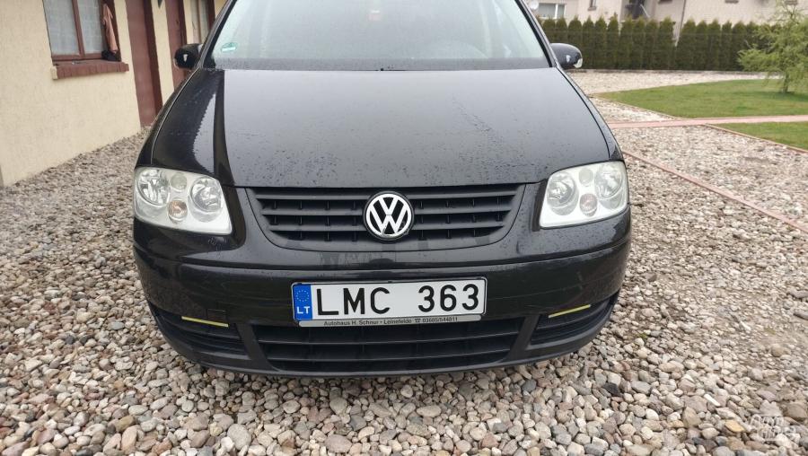 Volkswagen Touran 2003 in Marijampole, with an engine capacity of 1.60 L and mileage of 266 thousand km for 650 €, photo 3 on AUTOMOTO.COM.LV