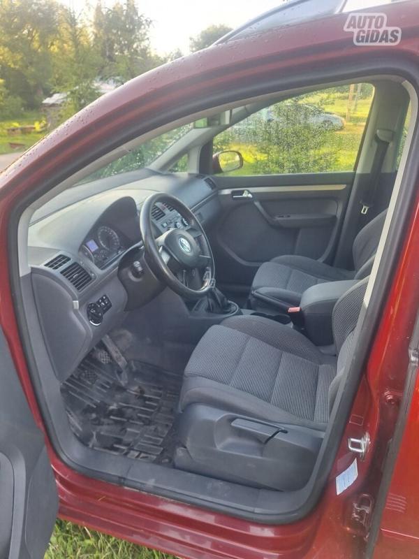 Volkswagen Touran 2003 in Elektrenai, with an engine capacity of 2.00 L and mileage of 621 thousand km for 1200 €, photo 6 on AUTOMOTO.COM.LV