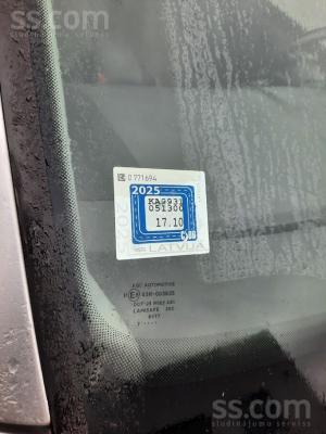 Volkswagen Touran 2003 Rīga, ar dzinēja tilpumu 2.00 L un nobraukumu 440 tūkst. km par 500 €, foto 5 vietnē AUTOMOTO.COM.LV