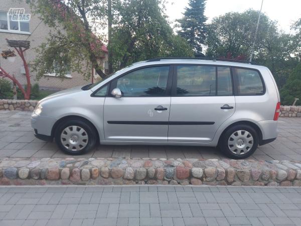 Volkswagen Touran 2003 in Vilnius, with an engine capacity of 1.90 L and mileage of 325 thousand km for 2000 €, photo 5 on AUTOMOTO.COM.LV