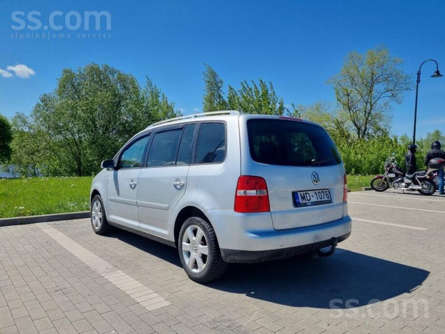 Volkswagen Touran 2004 Daugavpils, ar dzinēja tilpumu 1.90 L un nobraukumu 319 tūkst. km par 1400 €, foto 6 vietnē AUTOMOTO.COM.LV