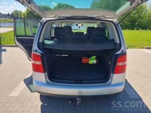 Volkswagen Touran 2004 Daugavpils, ar dzinēja tilpumu 1.90 L un nobraukumu 319 tūkst. km par 1400 €, foto 7 vietnē AUTOMOTO.COM.LV