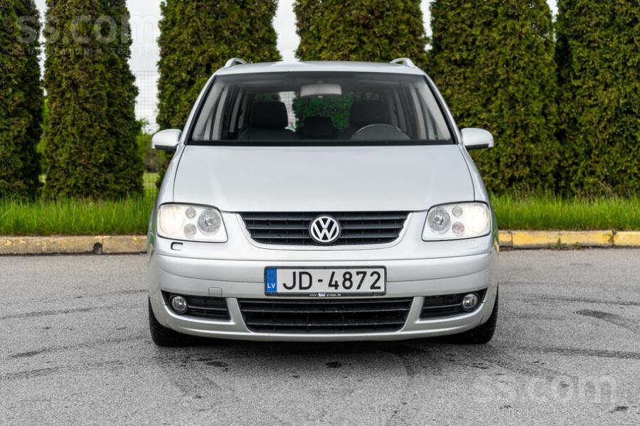 Volkswagen Touran 2004 Jelgava, ar dzinēja tilpumu 2.00 L un nobraukumu 240 tūkst. km par 6900 €, foto 2 vietnē AUTOMOTO.COM.LV