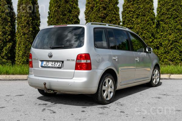 Volkswagen Touran 2004 Jelgava, ar dzinēja tilpumu 2.00 L un nobraukumu 240 tūkst. km par 6900 €, foto 6 vietnē AUTOMOTO.COM.LV
