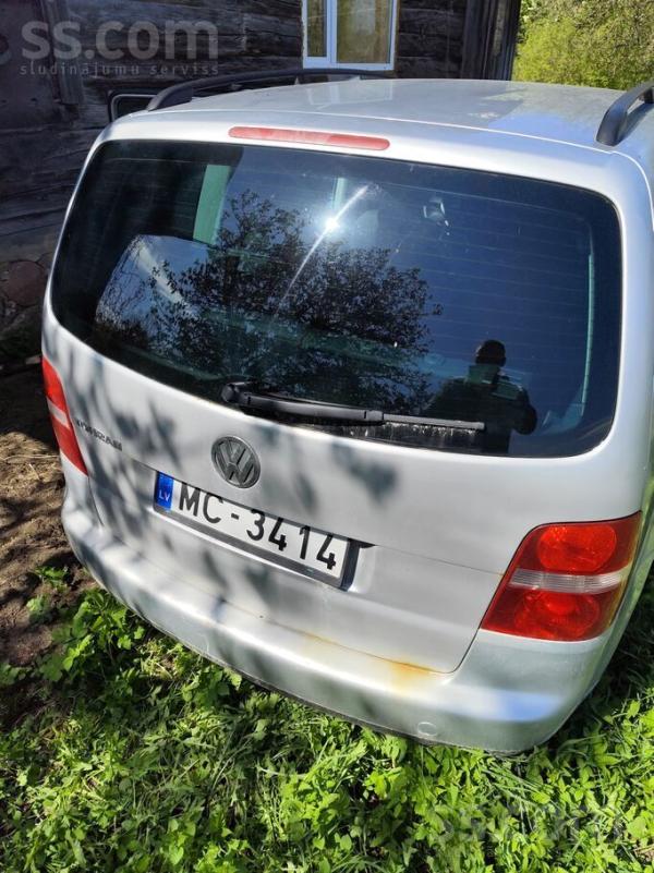 Volkswagen Touran 2004 Gulbene, ar dzinēja tilpumu 1.90 L un nobraukumu 330 tūkst. km par 2500 €, foto 6 vietnē AUTOMOTO.COM.LV