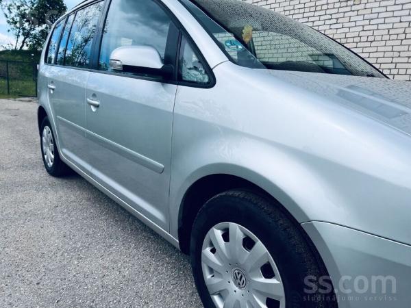 Volkswagen Touran 2004 in Daugavpils, with an engine capacity of 1.90 L and mileage of 259 thousand km for 3000 €, photo 9 on AUTOMOTO.COM.LV