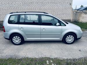 Volkswagen Touran 2004 in Daugavpils, with an engine capacity of 1.90 L and mileage of 259 thousand km for 2599 €, photo 7 on AUTOMOTO.COM.LV