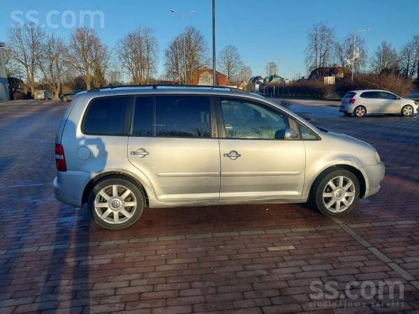 Volkswagen Touran 2004 Cēsis, ar dzinēja tilpumu 1.90 L un nobraukumu 370 tūkst. km par 1150 €, foto 2 vietnē AUTOMOTO.COM.LV