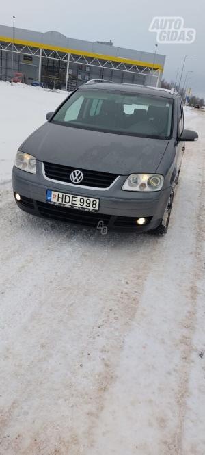 Volkswagen Touran 2004 in Vilnius, with an engine capacity of 2.00 L and mileage of 379 thousand km for 1500 €, photo  on AUTOMOTO.COM.LV