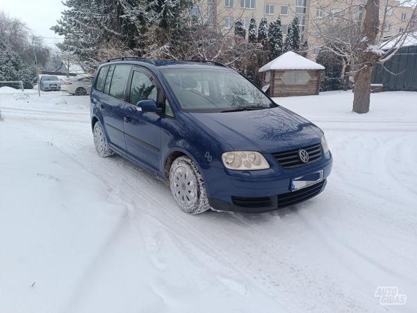 Volkswagen Touran 2004 in Siauliai, with an engine capacity of 1.60 L and mileage of 282 thousand km for 1450 €, photo 1 on AUTOMOTO.COM.LV
