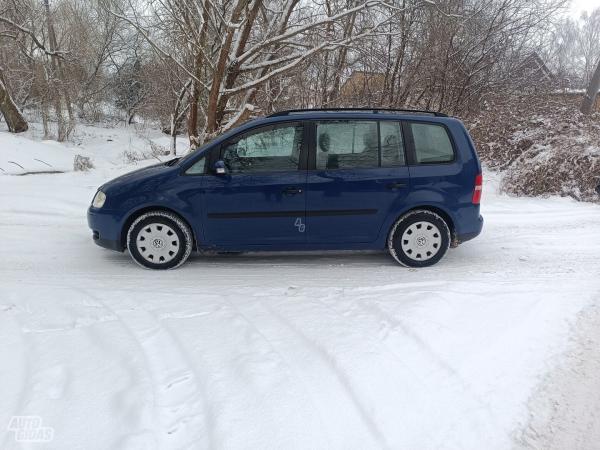 Volkswagen Touran 2004 in Siauliai, with an engine capacity of 1.60 L and mileage of 282 thousand km for 1450 €, photo 6 on AUTOMOTO.COM.LV