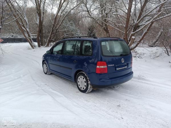 Volkswagen Touran 2004 in Siauliai, with an engine capacity of 1.60 L and mileage of 282 thousand km for 1450 €, photo 7 on AUTOMOTO.COM.LV