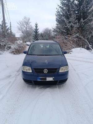 Volkswagen Touran 2004 Šauļi, ar dzinēja tilpumu 1.60 L un nobraukumu 280 tūkst. km par 1450 €, foto 8 vietnē AUTOMOTO.COM.LV