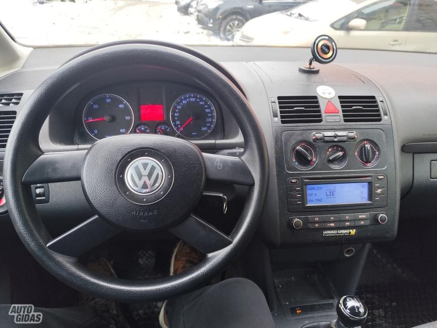 Volkswagen Touran 2004 Viļņa, ar dzinēja tilpumu 2.00 L un nobraukumu 286 tūkst. km par 690 €, foto 9 vietnē AUTOMOTO.COM.LV