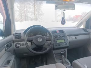 Volkswagen Touran 2004 Šauļi, ar dzinēja tilpumu 1.60 L un nobraukumu 280 tūkst. km par 1350 €, foto 9 vietnē AUTOMOTO.COM.LV