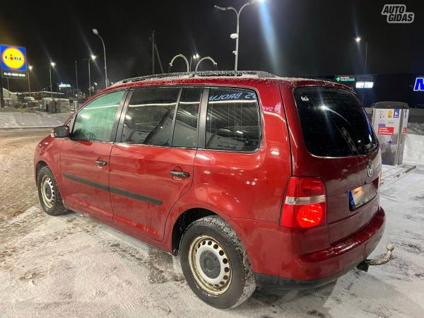 Volkswagen Touran 2004 Viļņa, ar dzinēja tilpumu 1.90 L un nobraukumu 400 tūkst. km par 1290 €, foto 4 vietnē AUTOMOTO.COM.LV