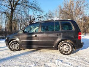 Volkswagen Touran 2004 Vilkaviškis, ar dzinēja tilpumu 2.00 L un nobraukumu 333 tūkst. km par 1350 €, foto 3 vietnē AUTOMOTO.COM.LV