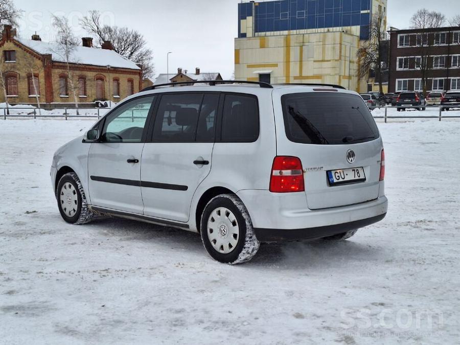 Volkswagen Touran 2004 Ventspils, ar dzinēja tilpumu 1.90 L un nobraukumu 369 tūkst. km par 1390 €, foto 3 vietnē AUTOMOTO.COM.LV