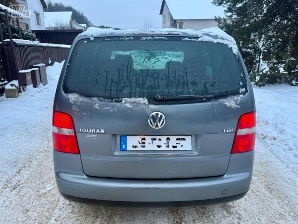 Volkswagen Touran 2004 in Vilnius, with an engine capacity of 1.90 L and mileage of 300 thousand km for 1490 €, photo 2 on AUTOMOTO.COM.LV
