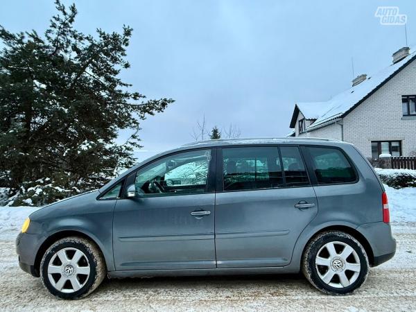 Volkswagen Touran 2004 in Vilnius, with an engine capacity of 1.90 L and mileage of 300 thousand km for 1490 €, photo 8 on AUTOMOTO.COM.LV