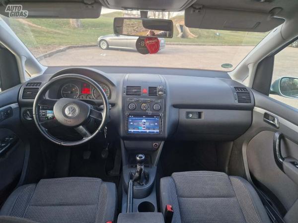 Volkswagen Touran 2004 Kauņa, ar dzinēja tilpumu 2.00 L un nobraukumu 328 tūkst. km par 1500 €, foto 6 vietnē AUTOMOTO.COM.LV