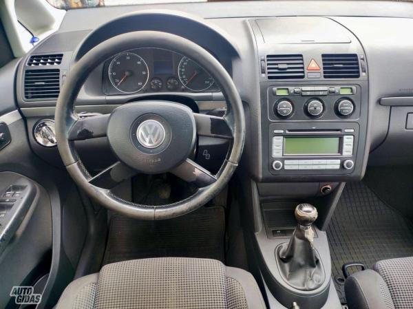 Volkswagen Touran 2004 Bliūdžiai, ar dzinēja tilpumu 2.00 L un nobraukumu 325 tūkst. km par 1330 €, foto 2 vietnē AUTOMOTO.COM.LV