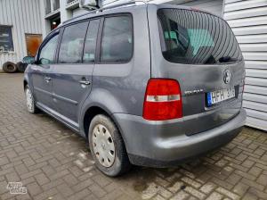Volkswagen Touran 2004 Bliūdžiai, ar dzinēja tilpumu 2.00 L un nobraukumu 325 tūkst. km par 1330 €, foto 6 vietnē AUTOMOTO.COM.LV