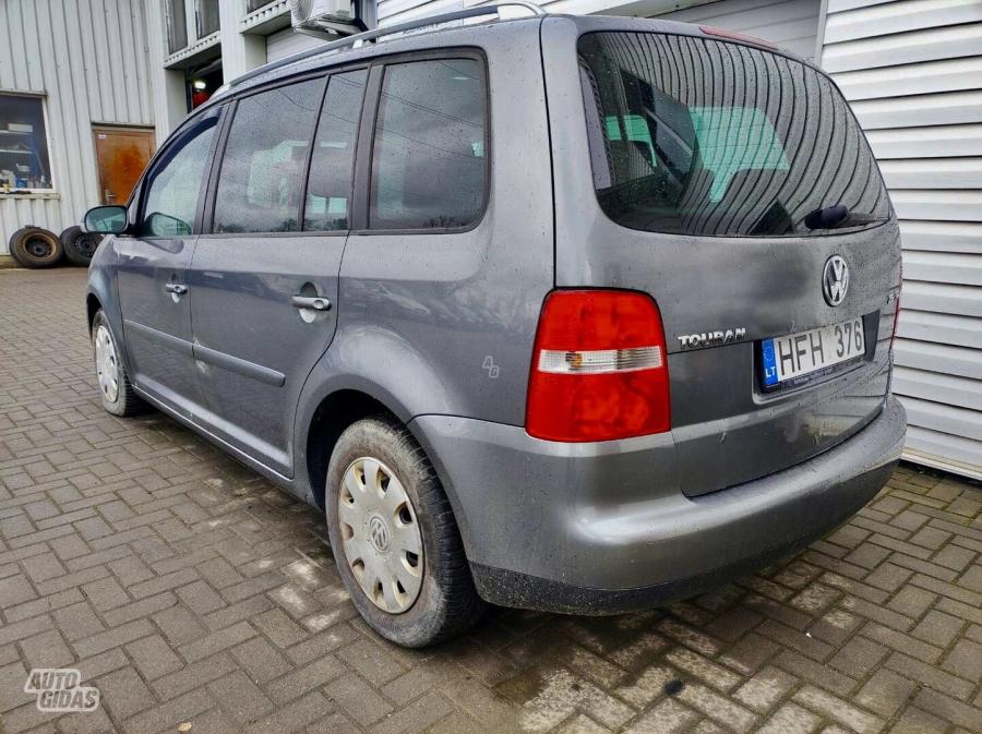 Volkswagen Touran 2004 Bliūdžiai, ar dzinēja tilpumu 2.00 L un nobraukumu 325 tūkst. km par 1330 €, foto 6 vietnē AUTOMOTO.COM.LV