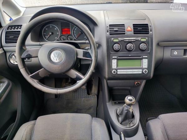 Volkswagen Touran 2004 Bliūdžiai, ar dzinēja tilpumu 2.00 L un nobraukumu 325 tūkst. km par 1330 €, foto 8 vietnē AUTOMOTO.COM.LV
