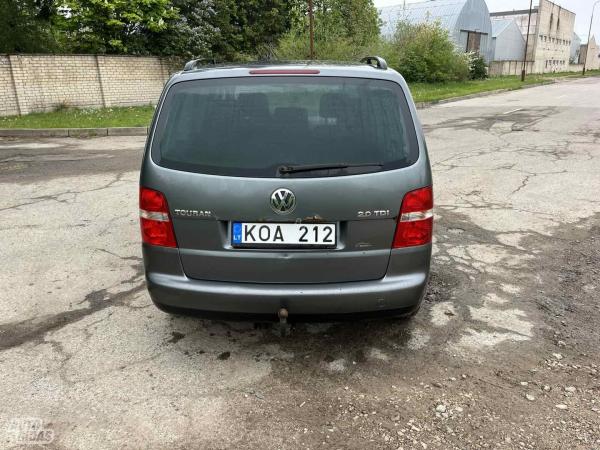Volkswagen Touran 2004 in Siauliai, with an engine capacity of 2.00 L and mileage of 350 thousand km for 750 €, photo 7 on AUTOMOTO.COM.LV