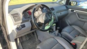 Volkswagen Touran 2004 in Vilnius, with an engine capacity of 2.00 L and mileage of 250 thousand km for 3499 €, photo 5 on AUTOMOTO.COM.LV