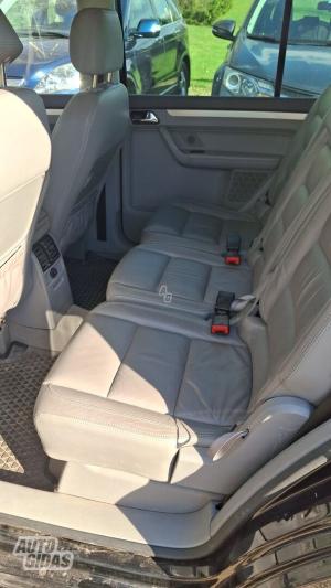 Volkswagen Touran 2004 in Vilnius, with an engine capacity of 2.00 L and mileage of 250 thousand km for 3499 €, photo 9 on AUTOMOTO.COM.LV