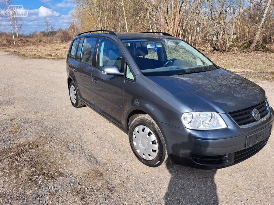 Volkswagen Touran 2004 Biržai, ar dzinēja tilpumu 1.90 L un nobraukumu 290 tūkst. km par 1900 €, foto 3 vietnē AUTOMOTO.COM.LV