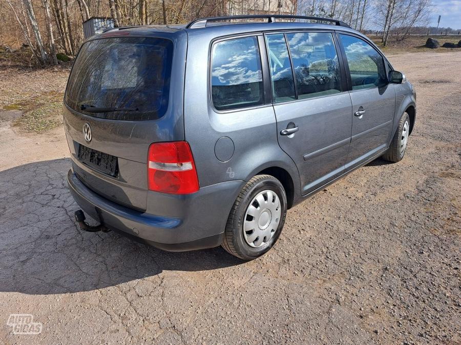 Volkswagen Touran 2004 Biržai, ar dzinēja tilpumu 1.90 L un nobraukumu 290 tūkst. km par 1900 €, foto 7 vietnē AUTOMOTO.COM.LV