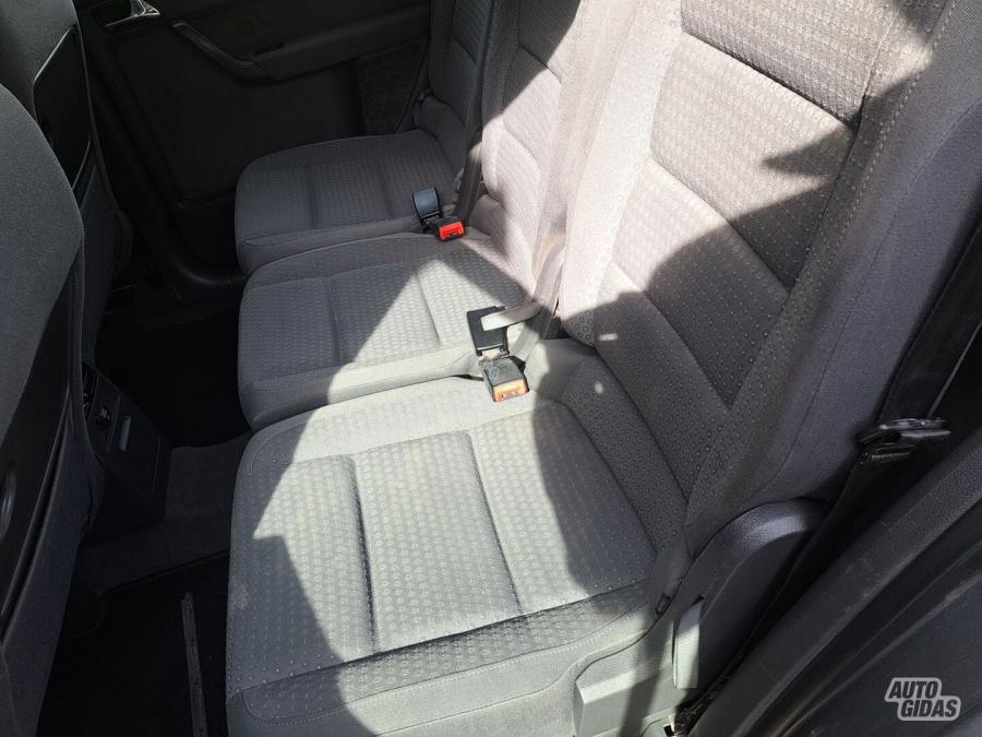 Volkswagen Touran 2004 Biržai, ar dzinēja tilpumu 1.90 L un nobraukumu 290 tūkst. km par 1900 €, foto 11 vietnē AUTOMOTO.COM.LV