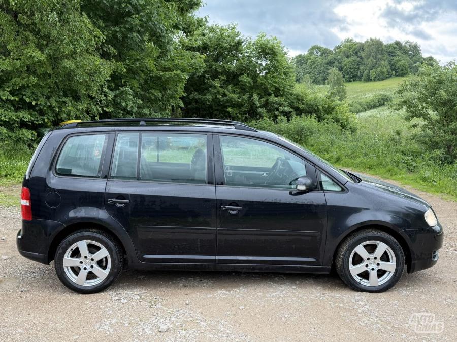 Volkswagen Touran 2004 Utena, ar dzinēja tilpumu 2.00 L un nobraukumu 345 tūkst. km par 2100 €, foto 5 vietnē AUTOMOTO.COM.LV