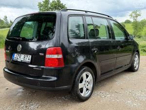 Volkswagen Touran 2004 Utena, ar dzinēja tilpumu 2.00 L un nobraukumu 345 tūkst. km par 2100 €, foto 6 vietnē AUTOMOTO.COM.LV