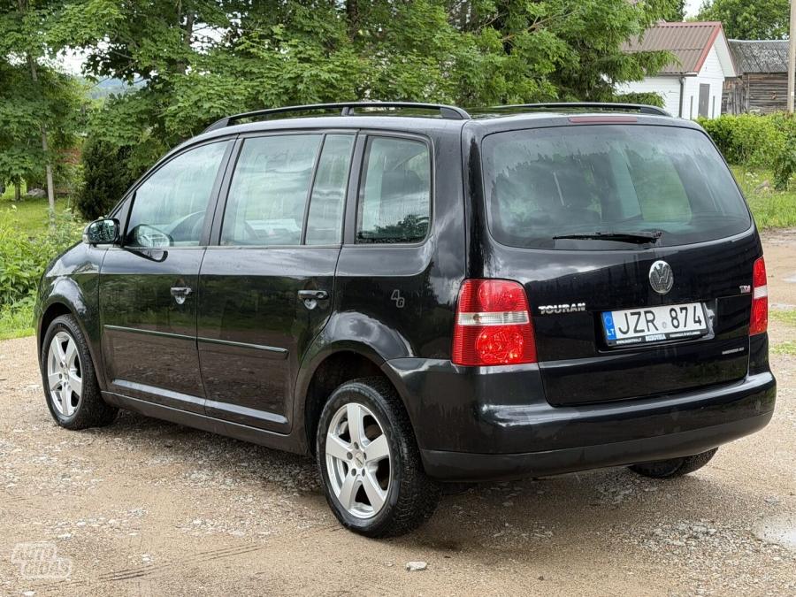 Volkswagen Touran 2004 Utena, ar dzinēja tilpumu 2.00 L un nobraukumu 345 tūkst. km par 2100 €, foto 8 vietnē AUTOMOTO.COM.LV