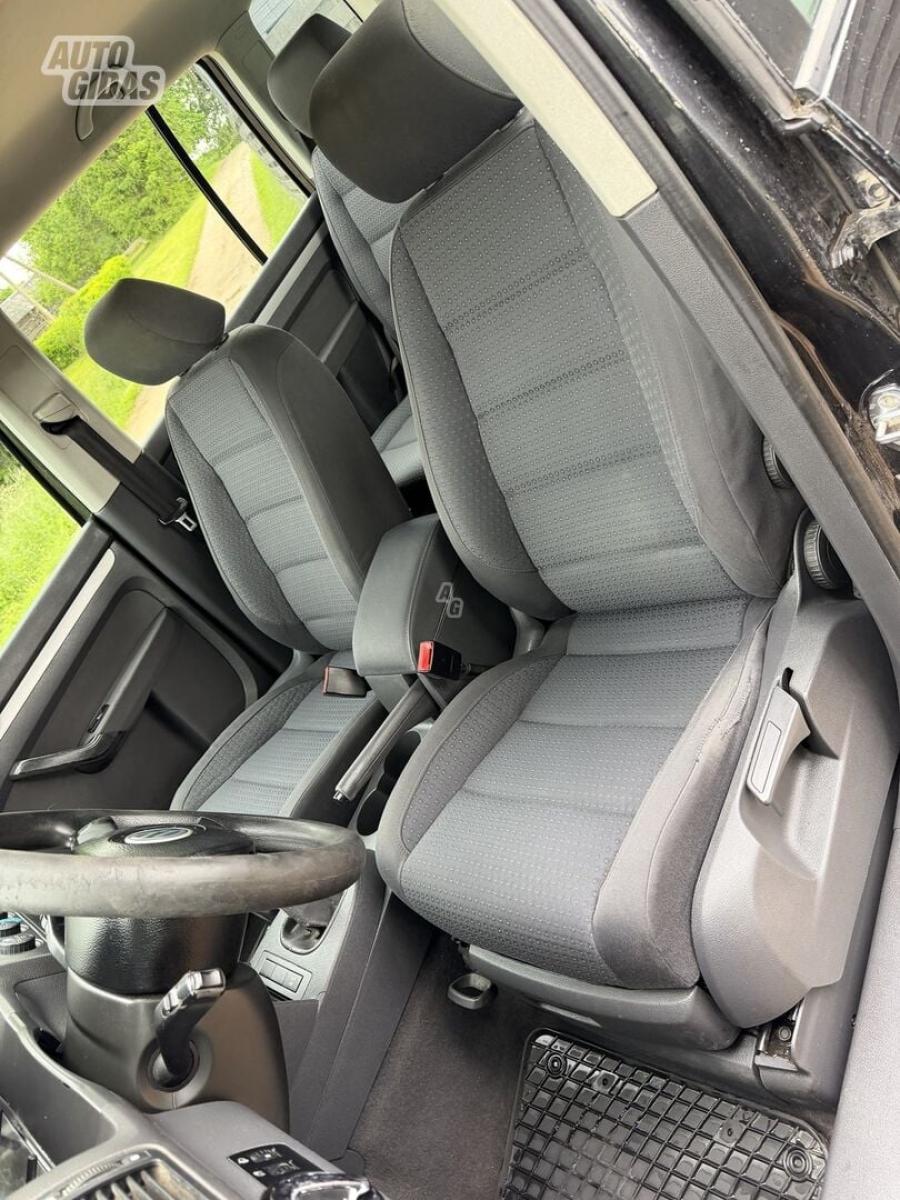 Volkswagen Touran 2004 Utena, ar dzinēja tilpumu 2.00 L un nobraukumu 345 tūkst. km par 2100 €, foto 11 vietnē AUTOMOTO.COM.LV