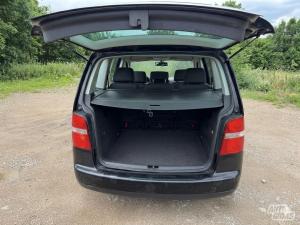 Volkswagen Touran 2004 Utena, ar dzinēja tilpumu 2.00 L un nobraukumu 345 tūkst. km par 2100 €, foto 16 vietnē AUTOMOTO.COM.LV