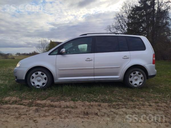 Volkswagen Touran 2004 in Gulbene, with an engine capacity of 2.00 L and mileage of 336 thousand km for 1550 €, photo 2 on AUTOMOTO.COM.LV