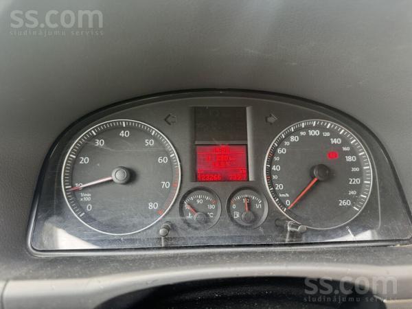 Фольксваген Туран 2004 в Рига, объемом двигателя 1.60 л и пробегом 123 тыс. км за 2150 €, фото 9 на AUTOMOTO.COM.LV