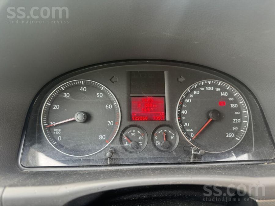 Фольксваген Туран 2004 в Рига, объемом двигателя 1.60 л и пробегом 123 тыс. км за 2150 €, фото 10 на AUTOMOTO.COM.LV