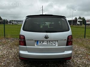 Volkswagen Touran 2004 in Saldus, with an engine capacity of 2.00 L and mileage of 374 thousand km for 1600 €, photo 7 on AUTOMOTO.COM.LV