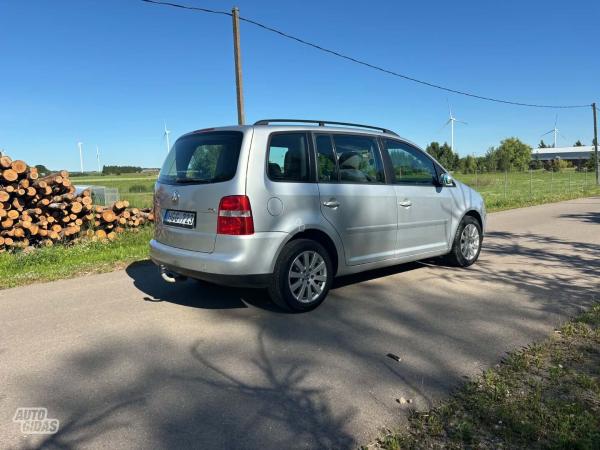 Volkswagen Touran 2004 in Telschi, with an engine capacity of 1.90 L and mileage of 253 thousand km for 2250 €, photo 5 on AUTOMOTO.COM.LV