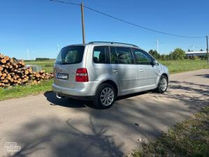Volkswagen Touran 2004 in Telschi, with an engine capacity of 1.90 L and mileage of 253 thousand km for 2250 €, photo 6 on AUTOMOTO.COM.LV