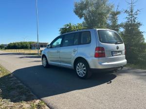 Volkswagen Touran 2004 in Telschi, with an engine capacity of 1.90 L and mileage of 253 thousand km for 2250 €, photo 7 on AUTOMOTO.COM.LV