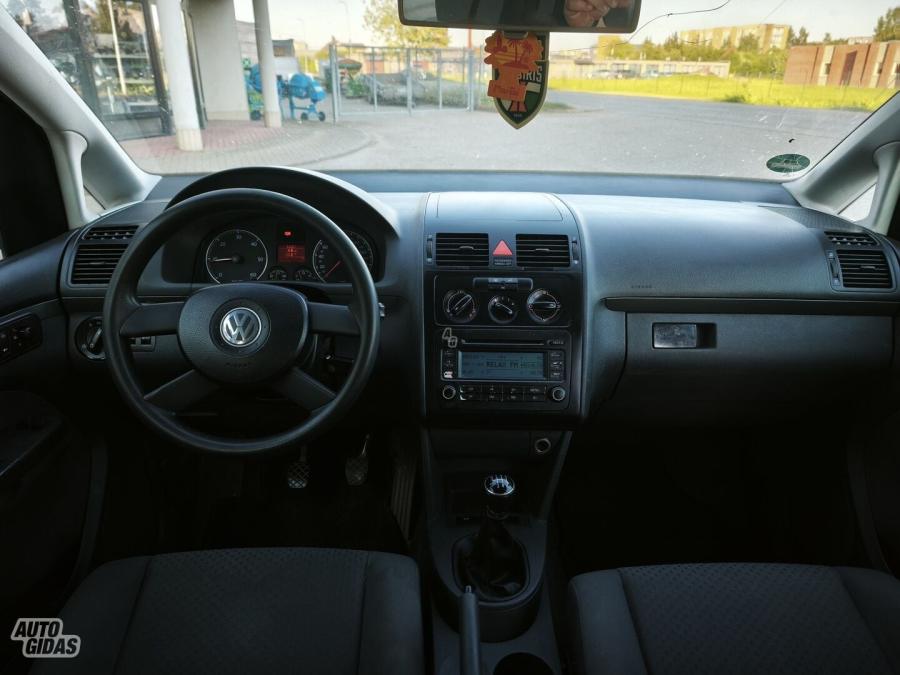 Фольксваген Туран 2004 в Юрбаркас, объемом двигателя 1.90 л и пробегом 321 тыс. км за 1350 €, фото 10 на AUTOMOTO.COM.LV