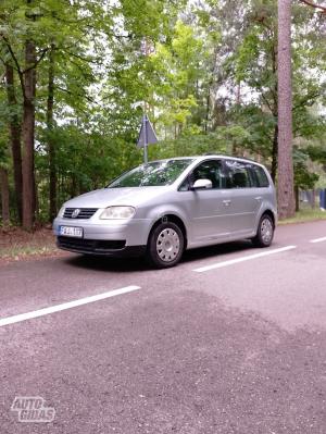 Volkswagen Touran 2004 Kauņa, ar dzinēja tilpumu 1.90 L un nobraukumu 440 tūkst. km par 1399 €, foto 3 vietnē AUTOMOTO.COM.LV